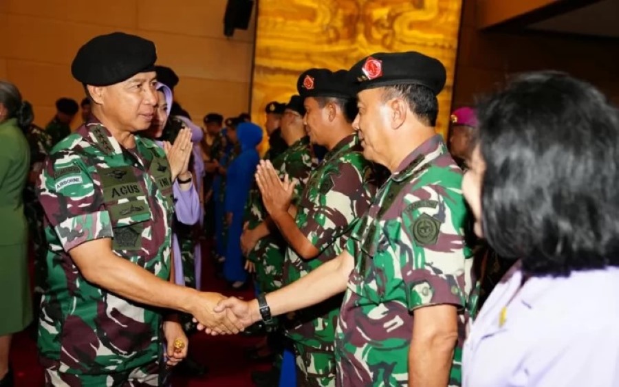 177 Perwira Tinggi TNI Naik Pangkat, Mantan Ajudan Jokowi Naik Jadi Bintang Tiga - Editor.id